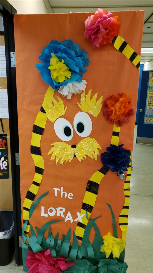 March is Reading Month / Teachers' Door Decorations